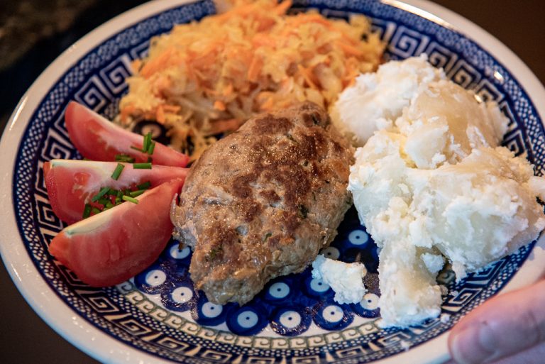 Polish Ground Beef Cutlets (Kotlety mielone z mięsa wołowego)