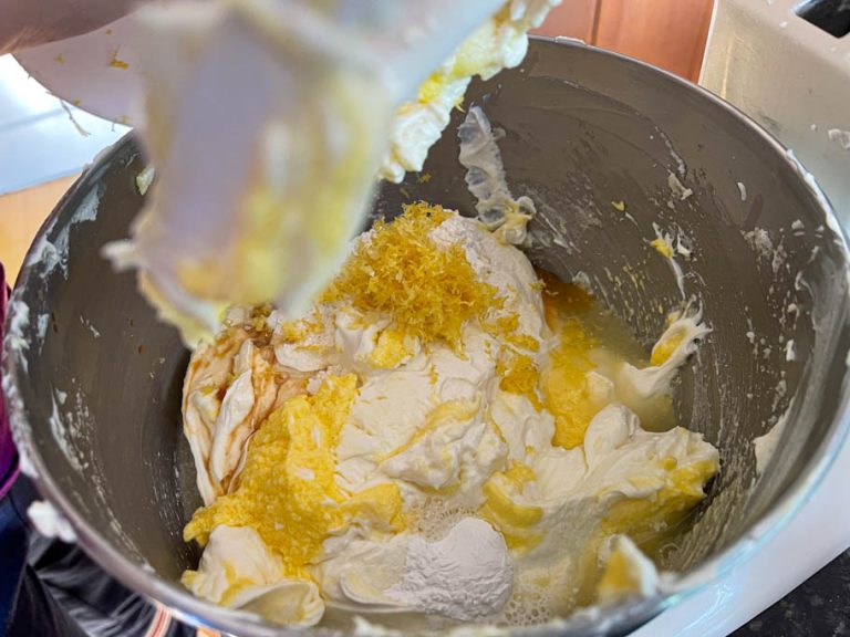 Traditional Crustless Polish Cheesecake (Sernik wiedeński)